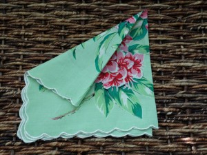 How To Make A Hankie Wreath - Bumblebee Linens