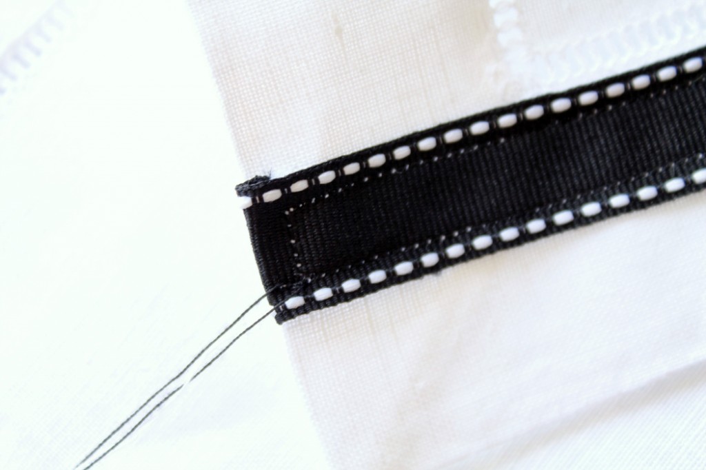 Ribbon Trimmed Dinner Napkin DIY Tutorial - Bumblebee Linens